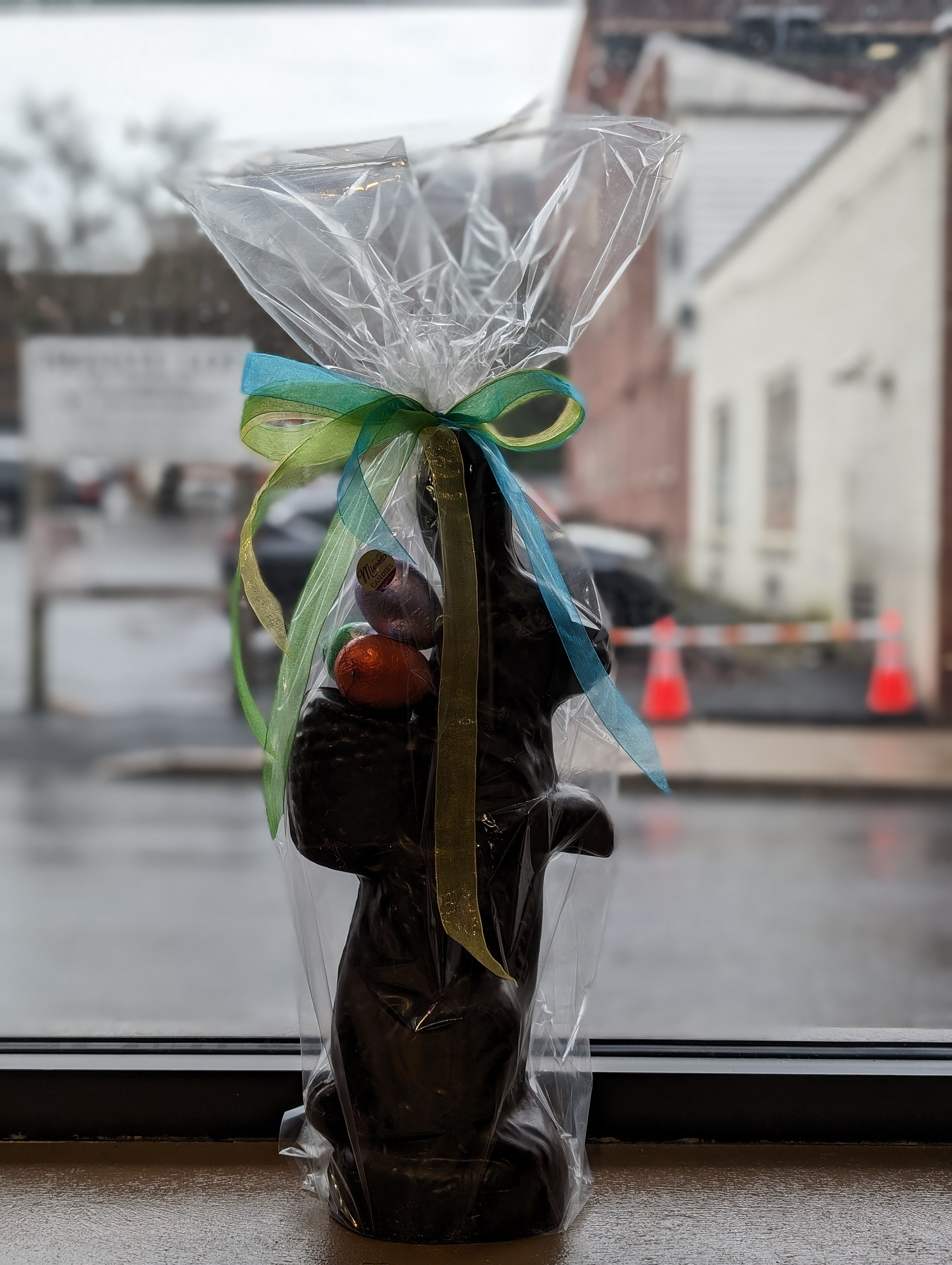 Large Standing Bunny w/Basket | Miesse Candies